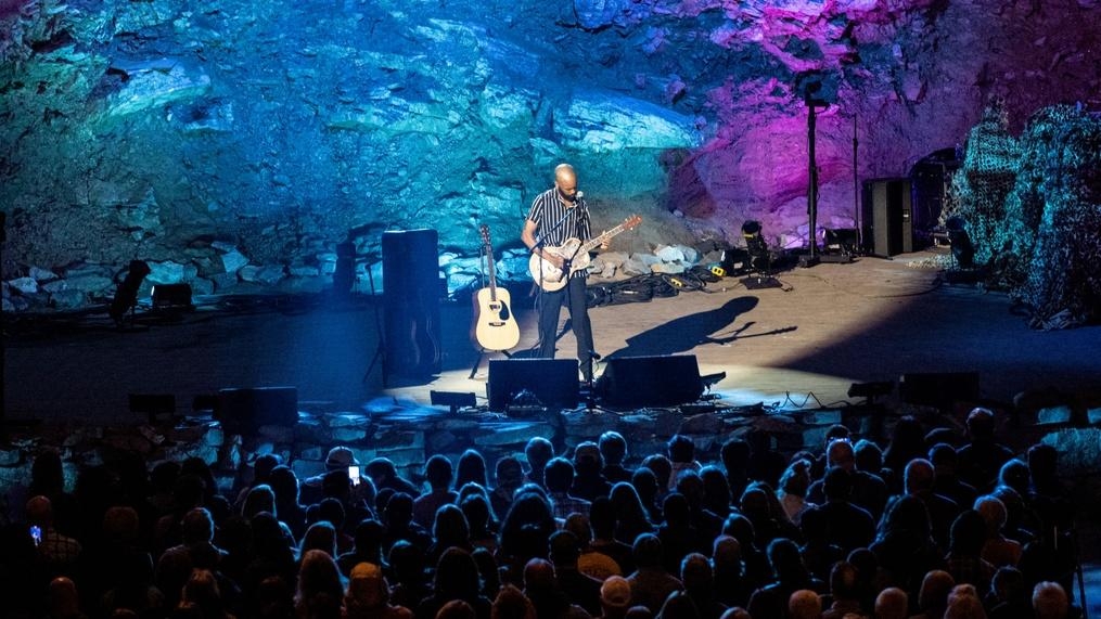 The Caverns Sessions | Buffalo Nichols | WTTW